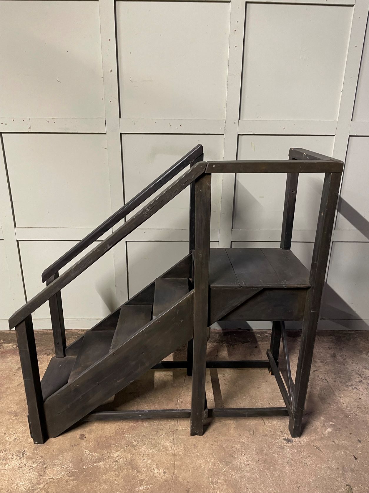 1930s painted pine rostrum steps | Metroretro